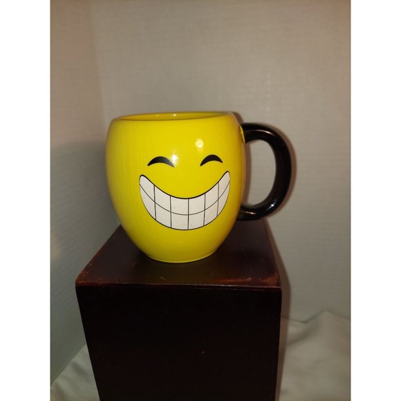Kitchen | Russ Yellow Smiley Face 12oz Coffee Mug | Poshmark
